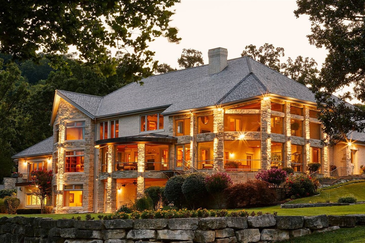 Tucker’s Cove – Luxury Lakefront, Golf & Group Getaway Rental in ...
